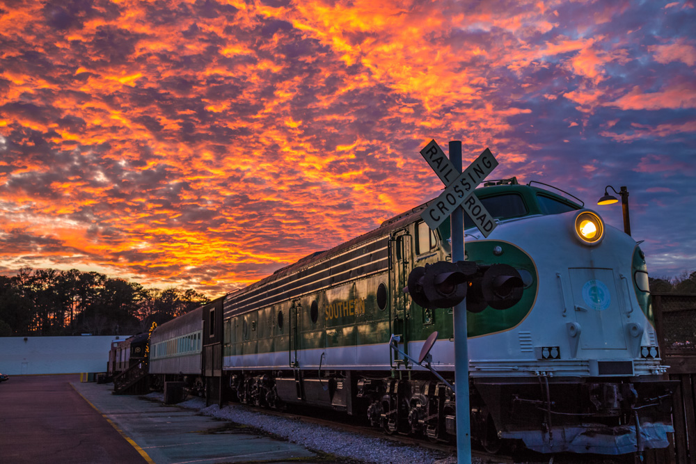 12/16/17 – Train in the Most Spectacular Sunset. | Picture Birmingham